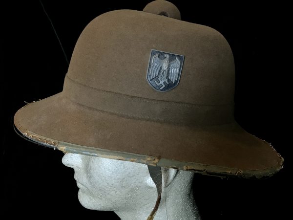 Original WWII German Army (HEER) SECOND PATTERN TROPICAL PITH HELMET ...