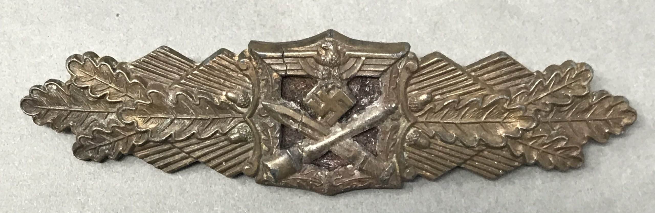 Rare WWII Close Combat Clasp Discovered at Gettysburg Museum
