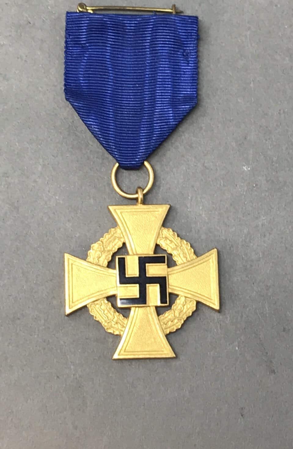 Uncover Original WWII Faithful Service Medal from US Veteran