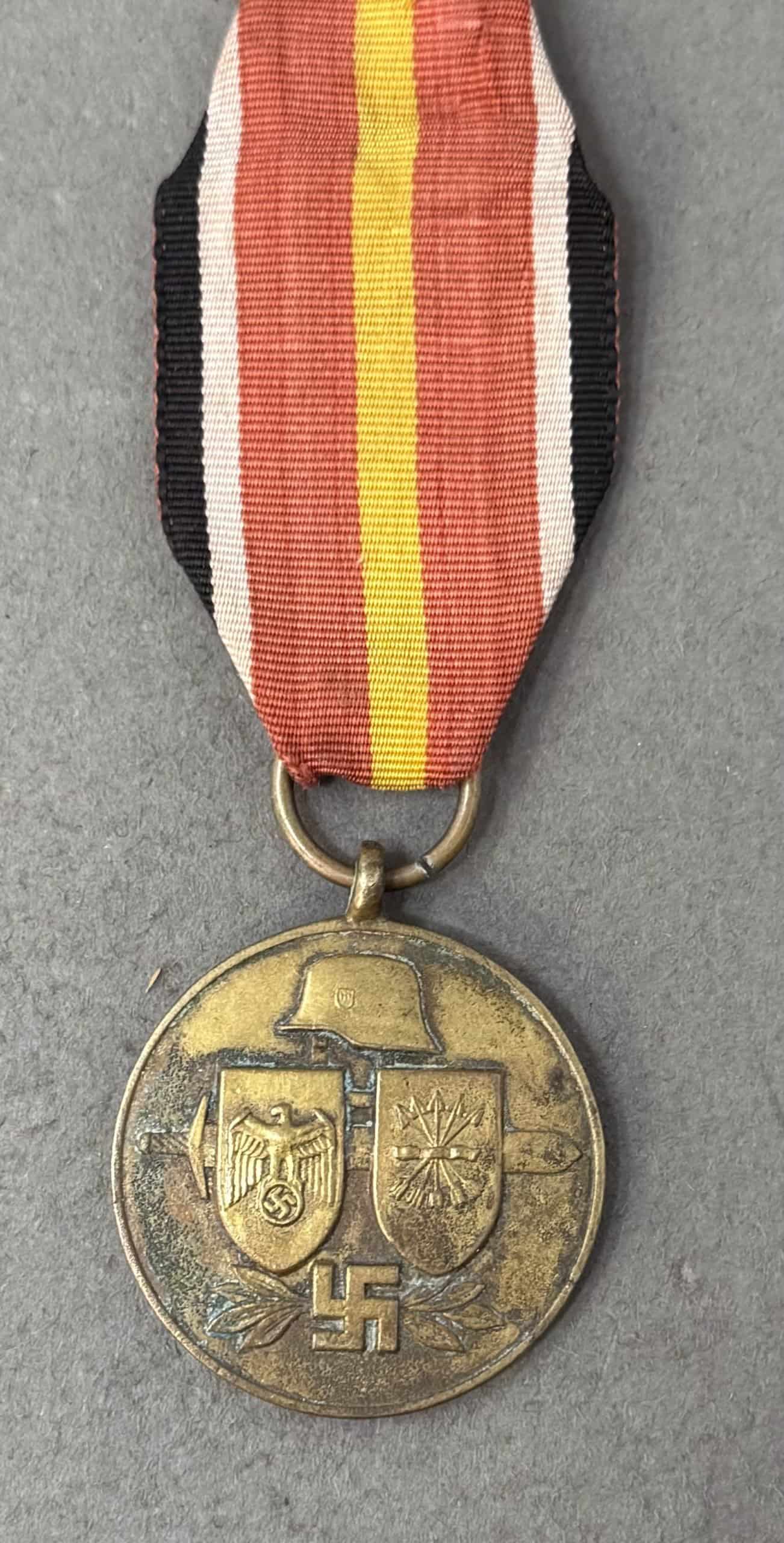 Original 1941 Spanish Blue Division Medal - German WWII Rare